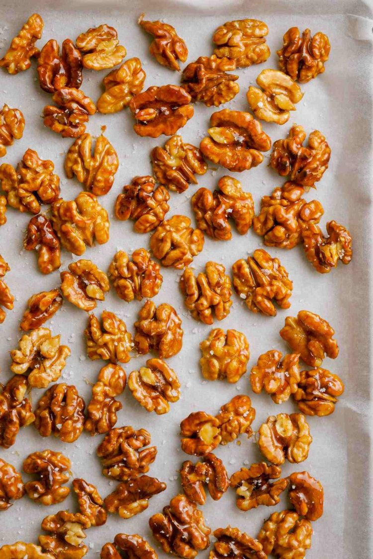 Maple Walnuts (super quick, easy, 3 ingredients!) - Texanerin Baking