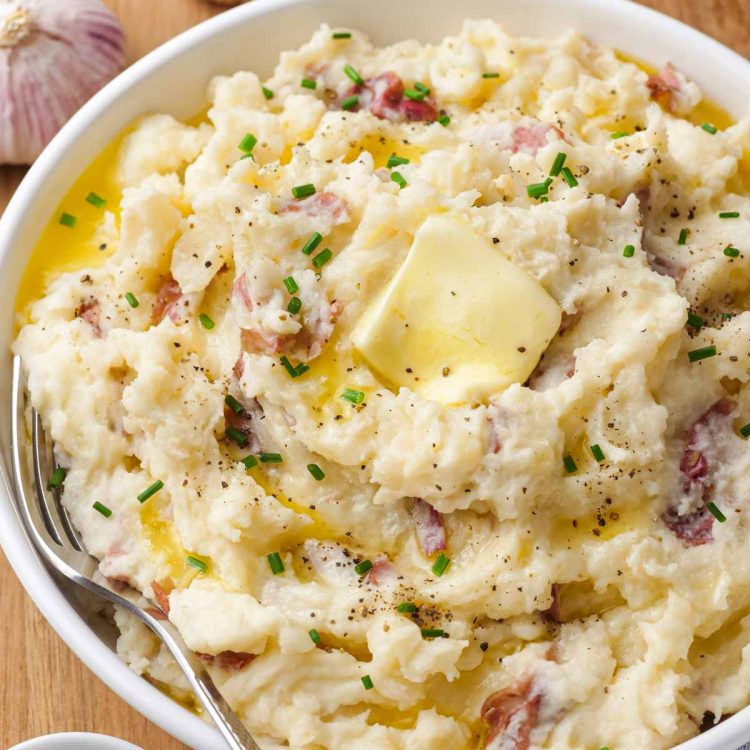 Red Skinned Mashed Potatoes (super creamy, easy to make!) - Texanerin ...