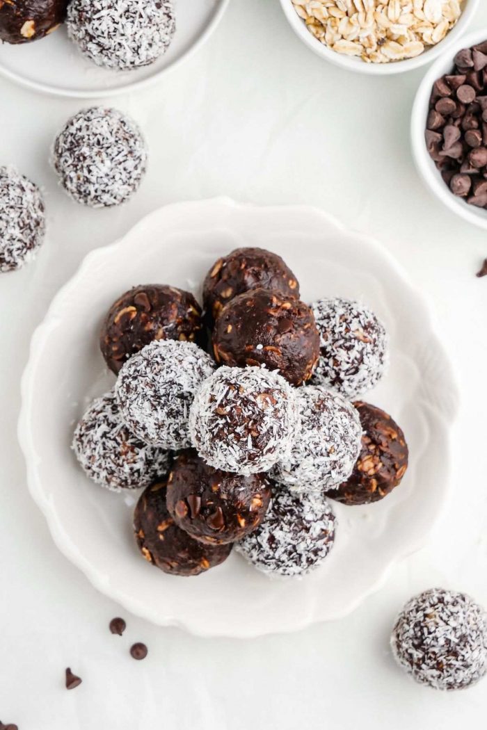 Coconut Chocolate Balls (quick, easy protein balls!) - Texanerin Baking
