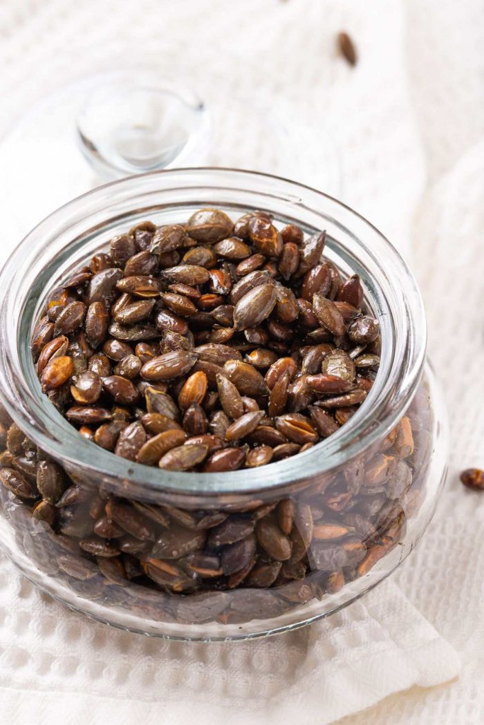Roasted Pepitas (so quick, easy and poppable!) - Texanerin Baking
