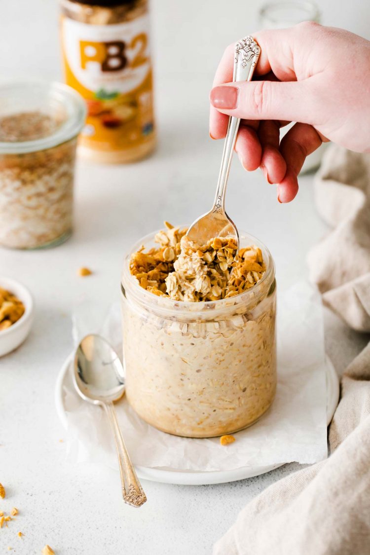 PB2 Overnight Oats (so peanut buttery!) - Texanerin Baking
