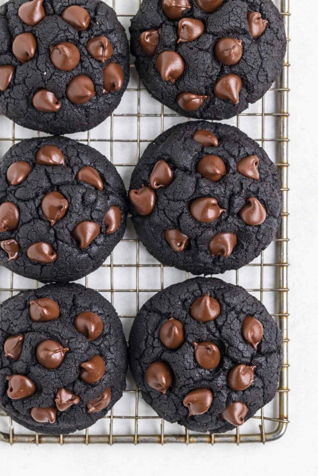 Black Cookies - Texanerin Baking